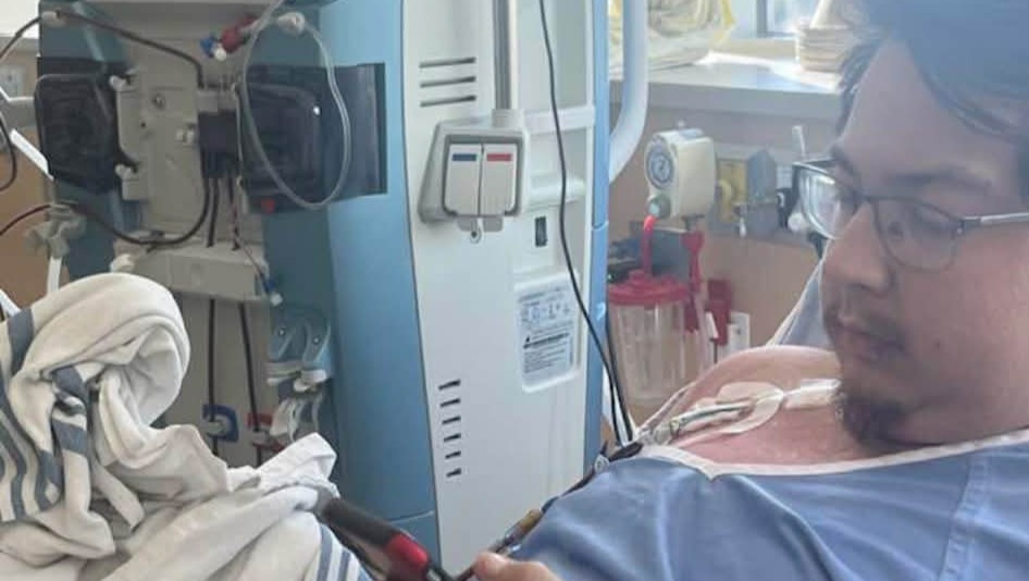 Fundraiser for Amanda Durocher by Ross Mooring : A Moms Kidney for her Son