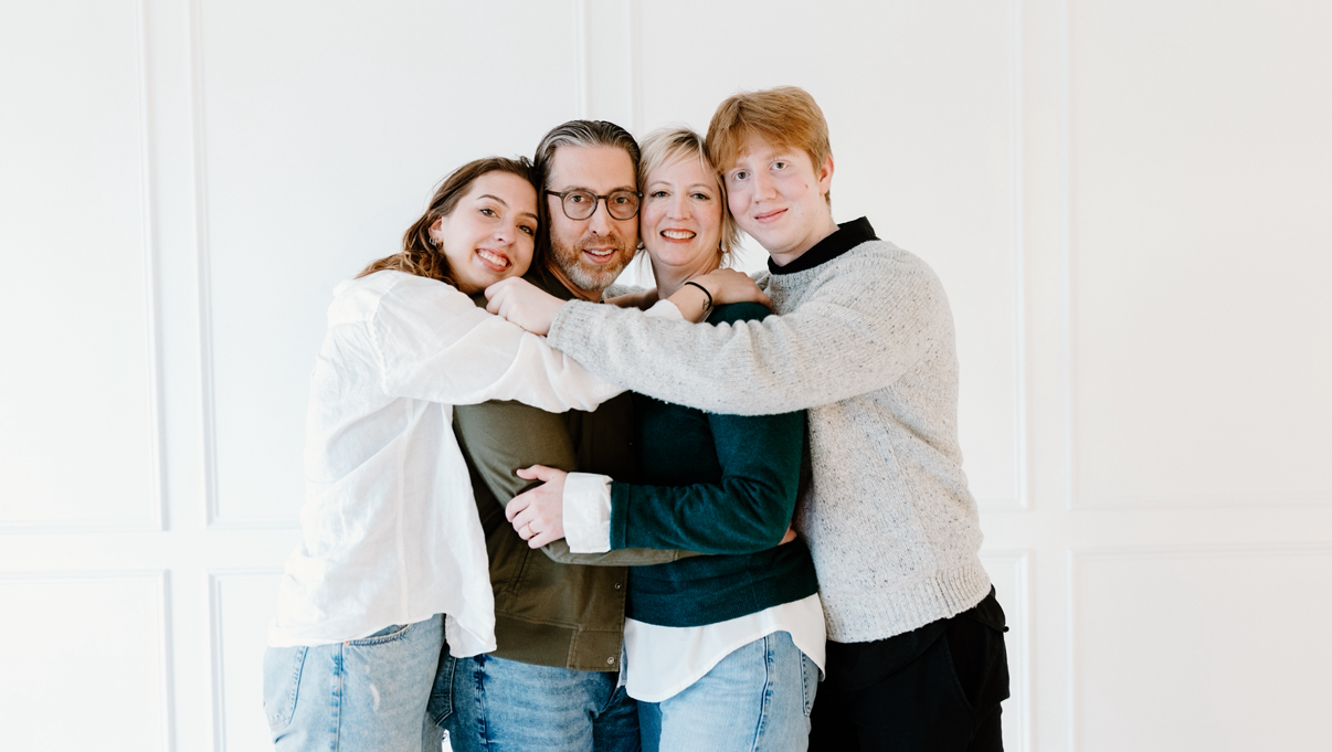 Fundraiser for Elizabeth Settle by Amy Alise : Standing with the Settles