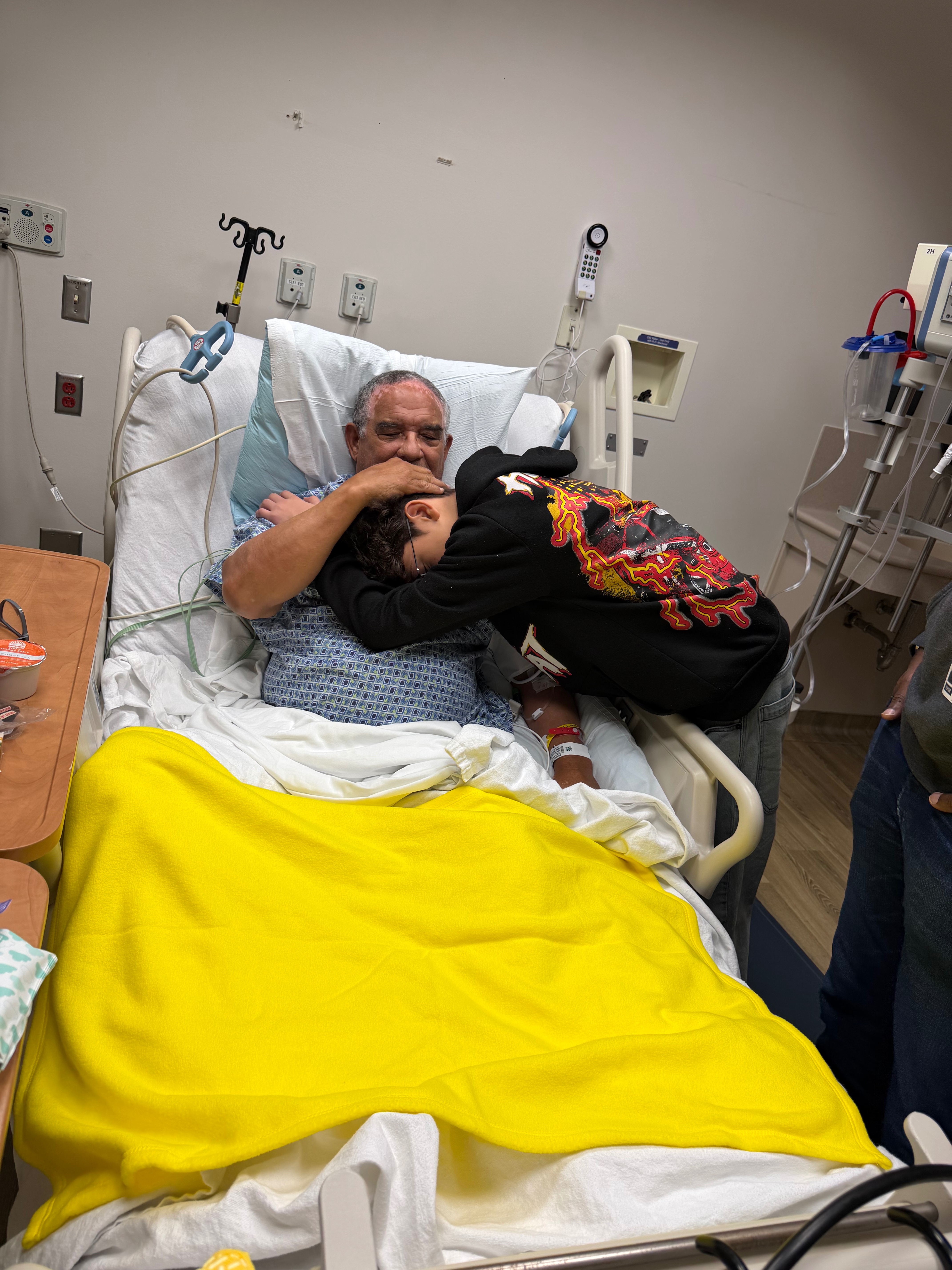 Fundraiser by Alejandro Molinares : Help Gustavo Recover from Stroke