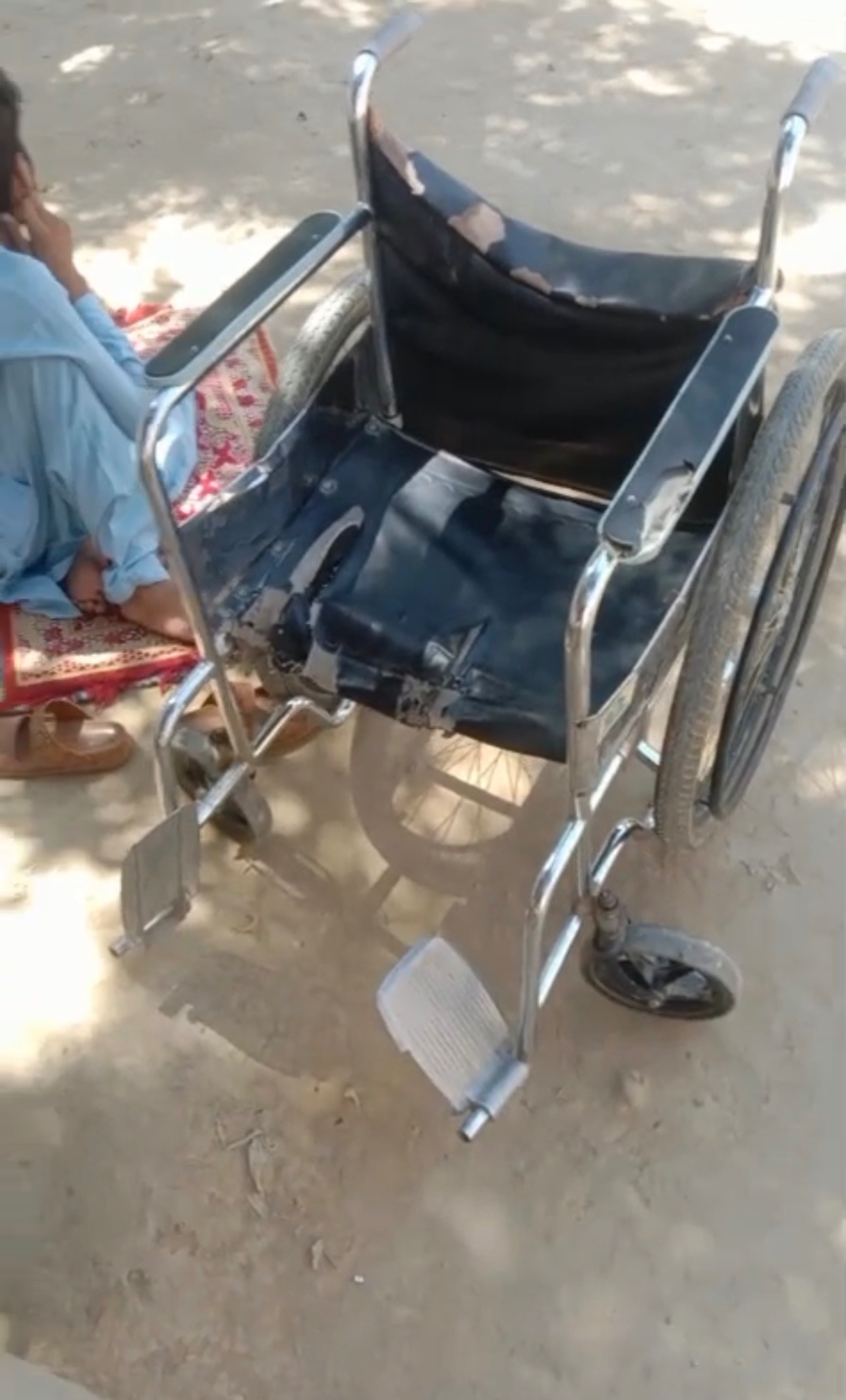 Fundraiser by Rashid Mahmood : Donate to help Umar, who cannot walk