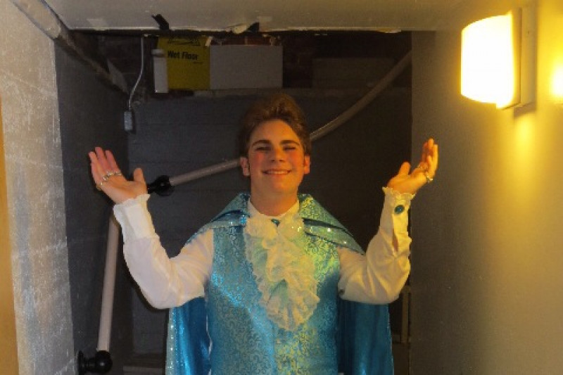 Fundraiser by Lisa Trombley : Kyle has made it to Australia!