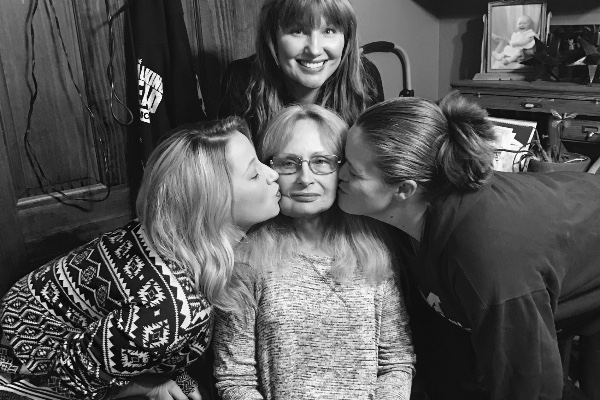 Fundraiser for Sarah Higley by Chelsea Sullivan : Connies fund