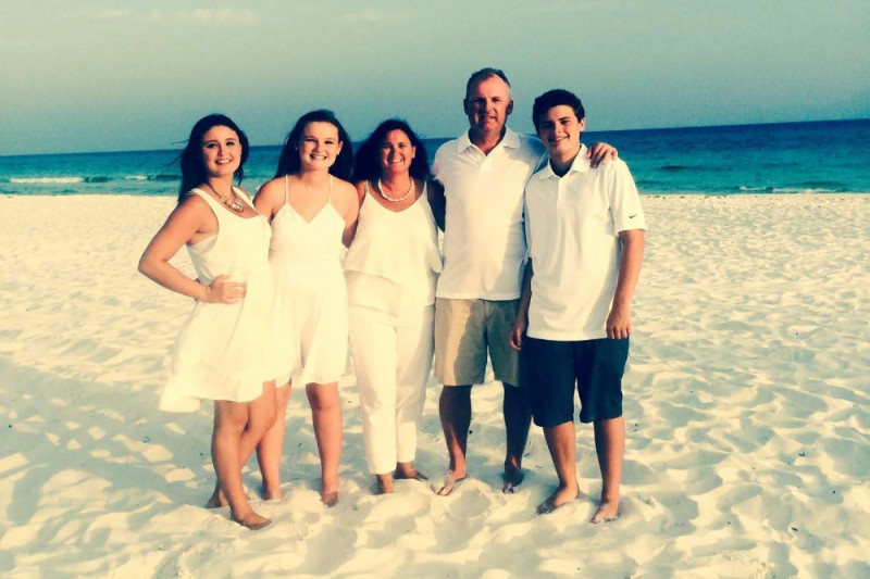 Fundraiser for Beth Hawes by Stefanie Donis Towns : HELPING THE HAWES ...