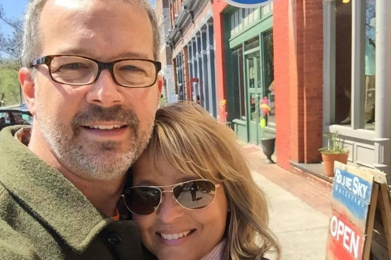 Fundraiser for Ellen Bright by John Barber : A Vacation for Chad and Darla