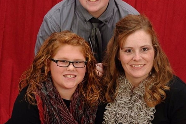 Fundraiser for Julie Lunsford by Shannon Dickinson : Family loses all ...
