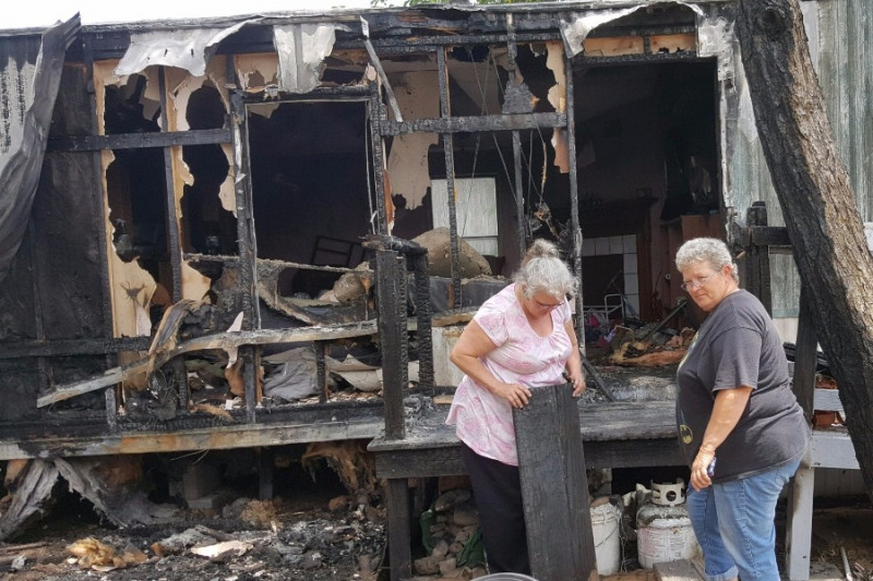 Fundraiser for Linda Davis by Angela Langdon : Linda, Lost House to ...