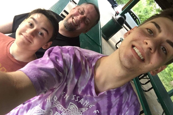 Fundraiser for Troy Boyle by Jeana Bell : Keep Troy's Family Together