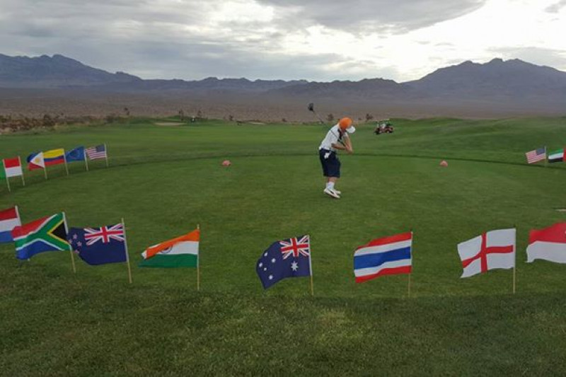 Fundraiser by Arno Visser : Matthys is playing golf 4 Australia