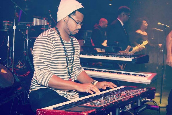 Fundraiser by Dominique Xavier Taplin : Replacing my stolen keyboards