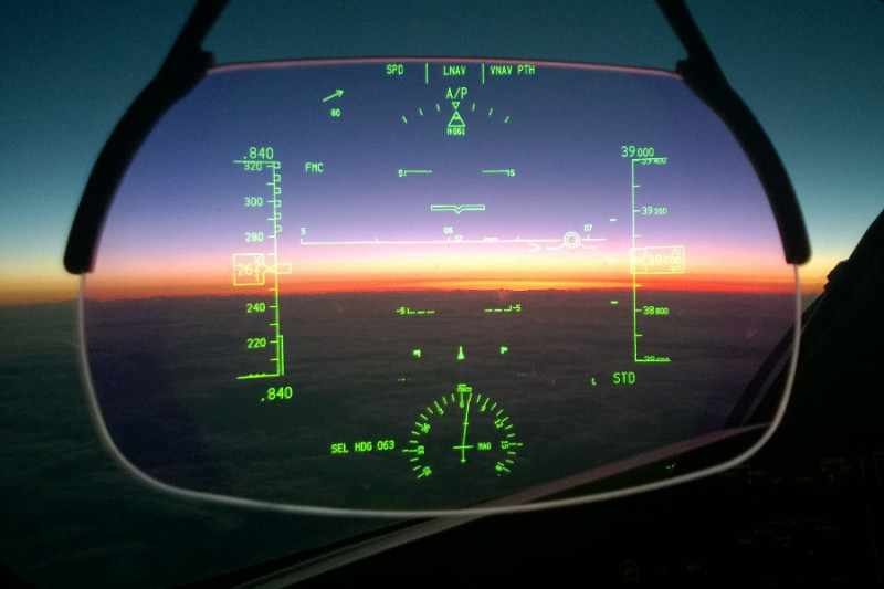 Fundraiser by Andrew Wei : Affordable Aircraft Style Car HUD