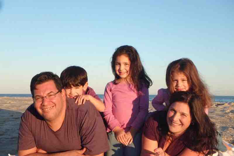 Fundraiser for Linda Burgos by Laura Ciullo : Support for Garlon