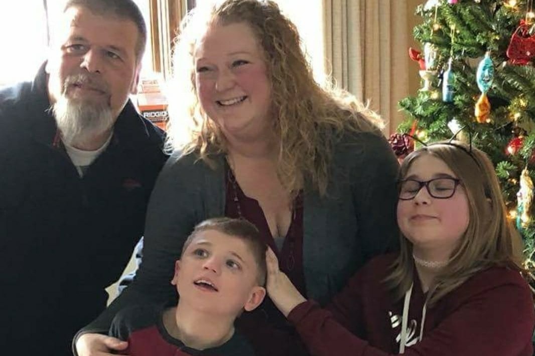 Fundraiser for Nicole MATHEY by Emily Otteson : Mending the Mathey's