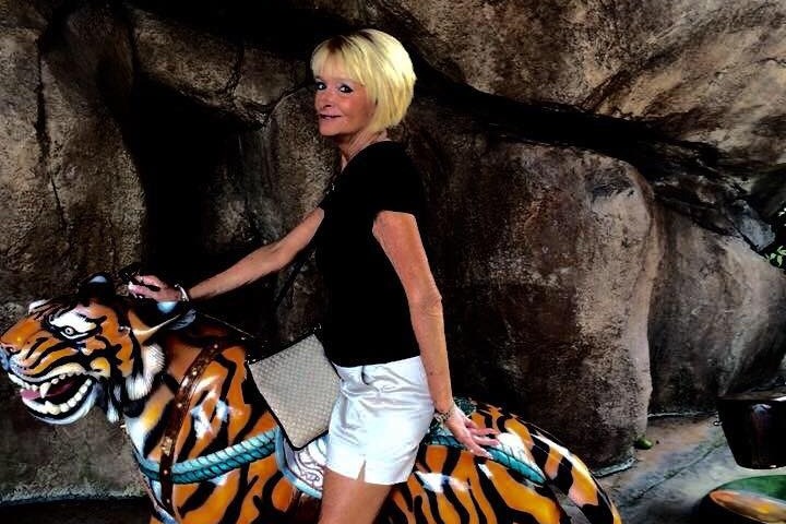 Fundraiser by Ashley Lochen : JoAnna Lochen's Courageous Fight