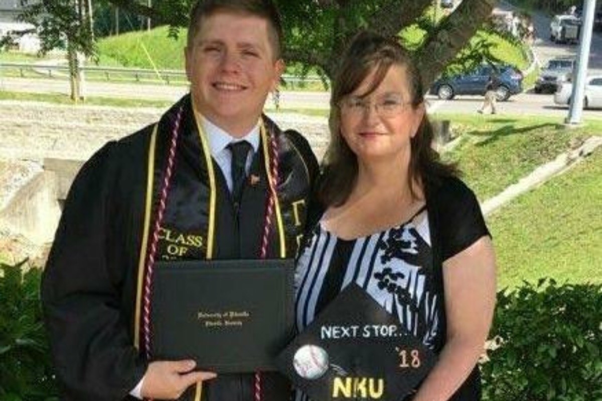 Fundraiser for Robert Rundle by Meghan Cook : Rundle Memorial Fund