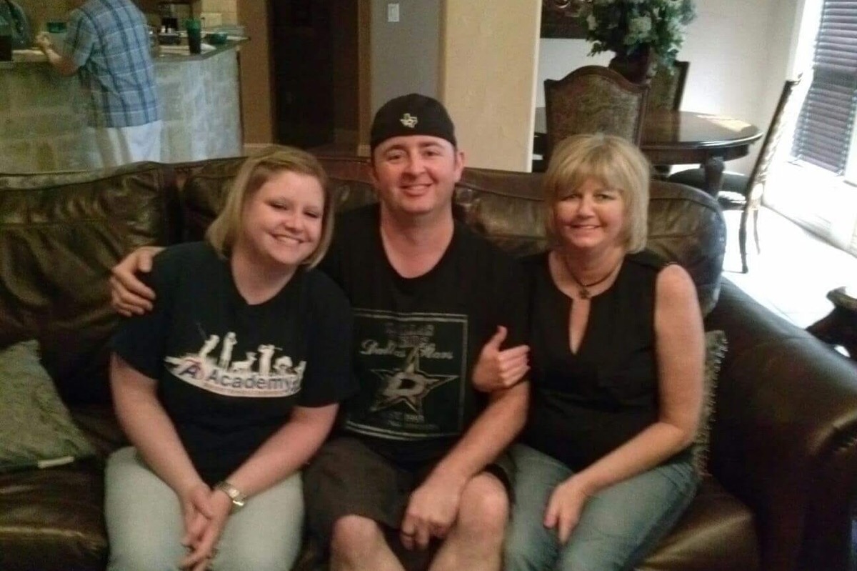 Fundraiser for Karen Luna by Beverly Crowson : Brandon’s funeral expenses