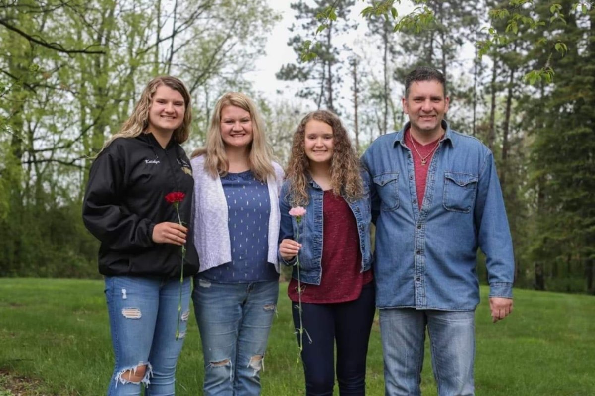 Fundraiser for Jill Vowels by Pam Stanley : Vowels Family Helping Hands