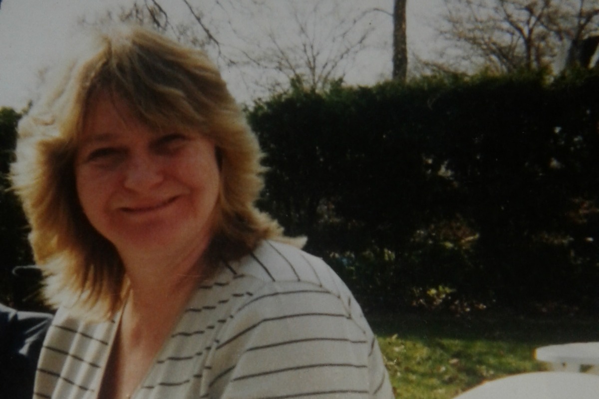 Fundraiser by Kelly Nicholson : Mom's final resting place