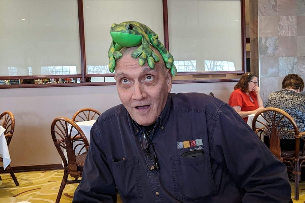 Fundraiser for John Follansbee by Susan Follansbee : Funeral expenses