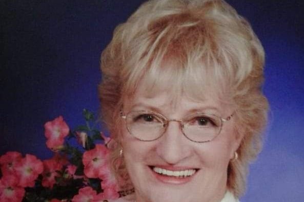 Fundraiser for Elenor Holmes by Lori Flamand-Rapp : 79 Year Old Woman ...