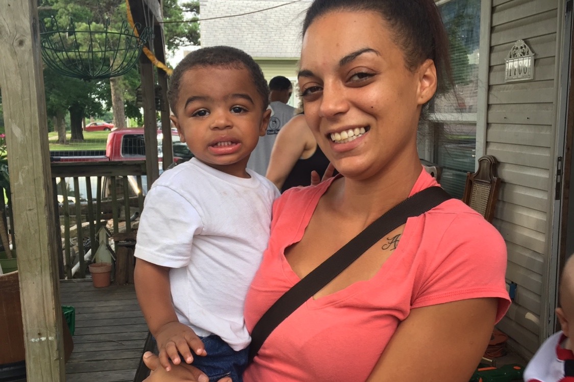 Fundraiser by Trinity Wright : Sister and her 4 children