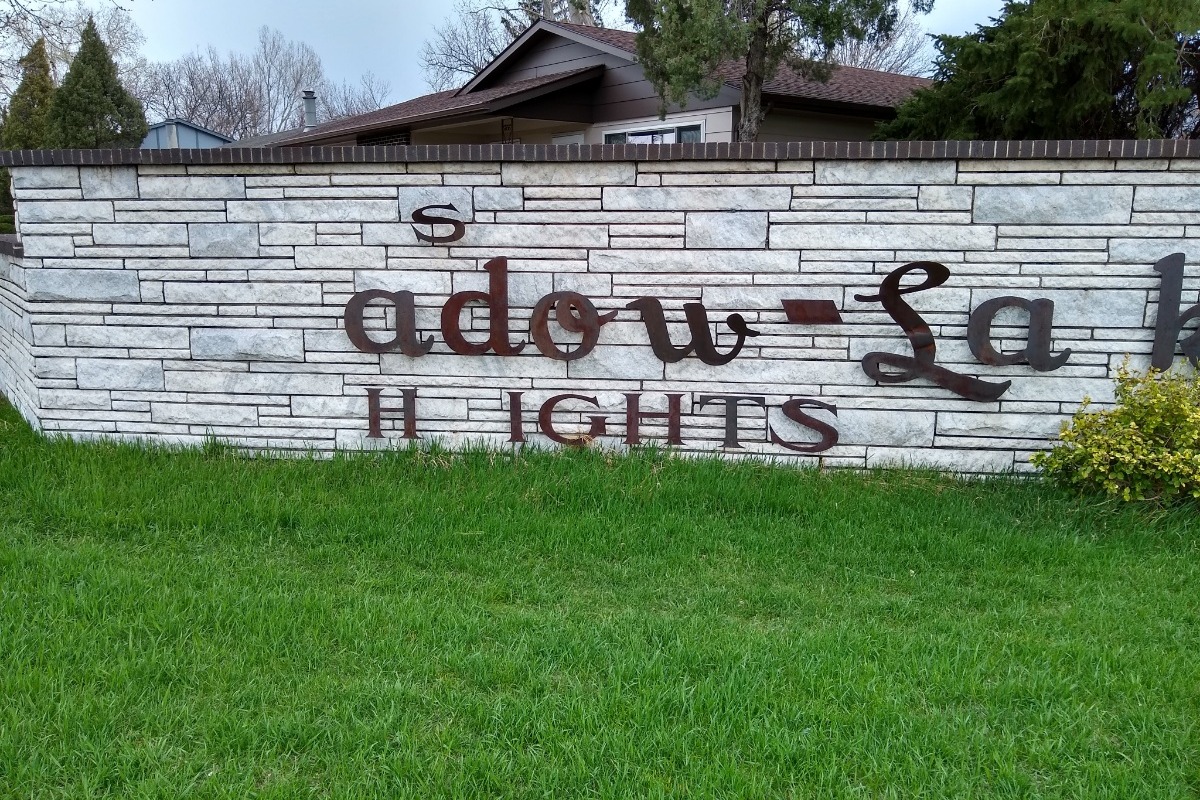 Fundraiser by Andre Dozier : Fix the Meadow-Lark Heights sign!!!