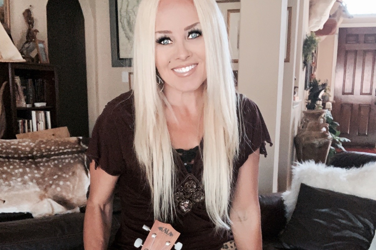 Fundraiser by Stephanie Lee Lowry : Christmas Song!