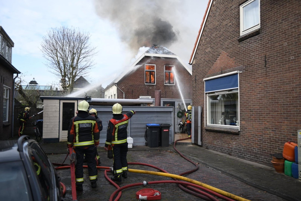 Spendenkampagne von J.A.D. Vries für A.P. Bakker stigter: Na felle ...
