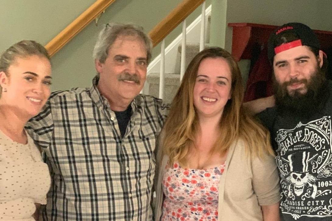 Fundraiser by Allyson hayes : Arrangements for my father Scott Hamill