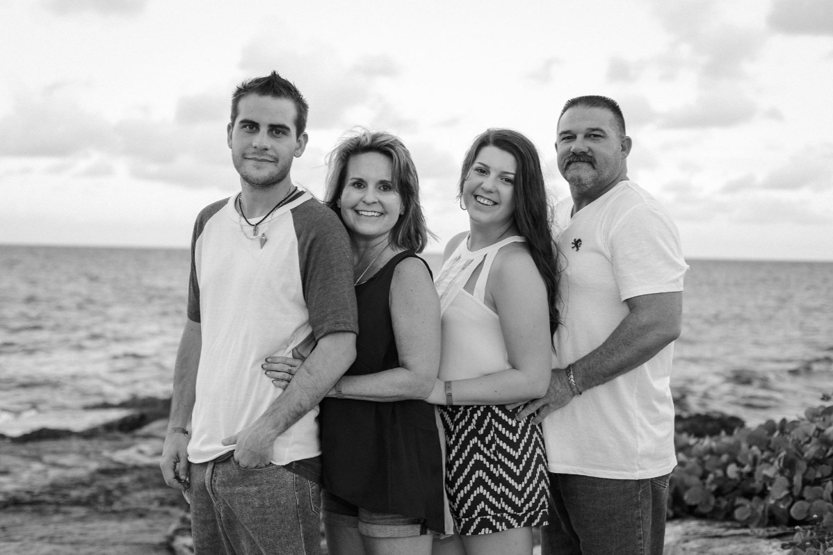 Fundraiser by Amber Mills Sheehan : Help Rhonda Meredith & her family