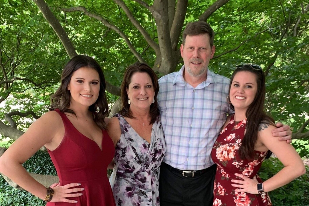 Fundraiser for Lara Ayres by Tony Daniels : Help the Ayres family.