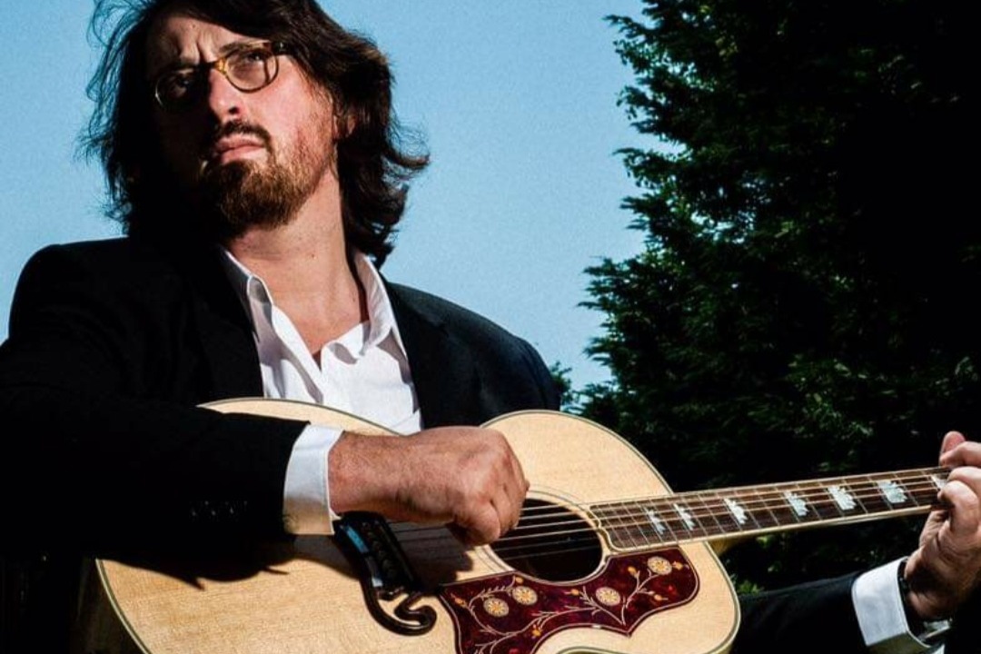 Fundraiser by Phil Dewhurst : Save the guitar/Covid-19 crisis