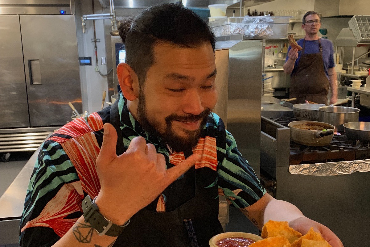 Fundraiser by Jessica Di Fede : Support Team Miminashi!