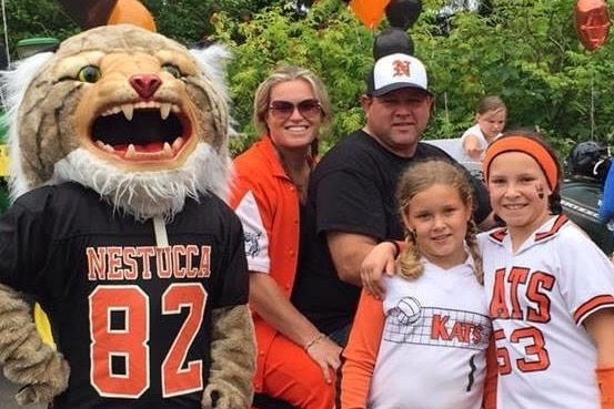 Fundraiser for Kelly Armstrong by Kim Lyon : Help the Armstrong Family