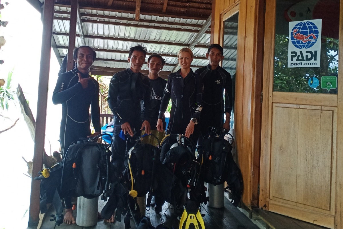 Fundraiser by Corinna Rudolph : Diving Course for Locals on the Togean ...