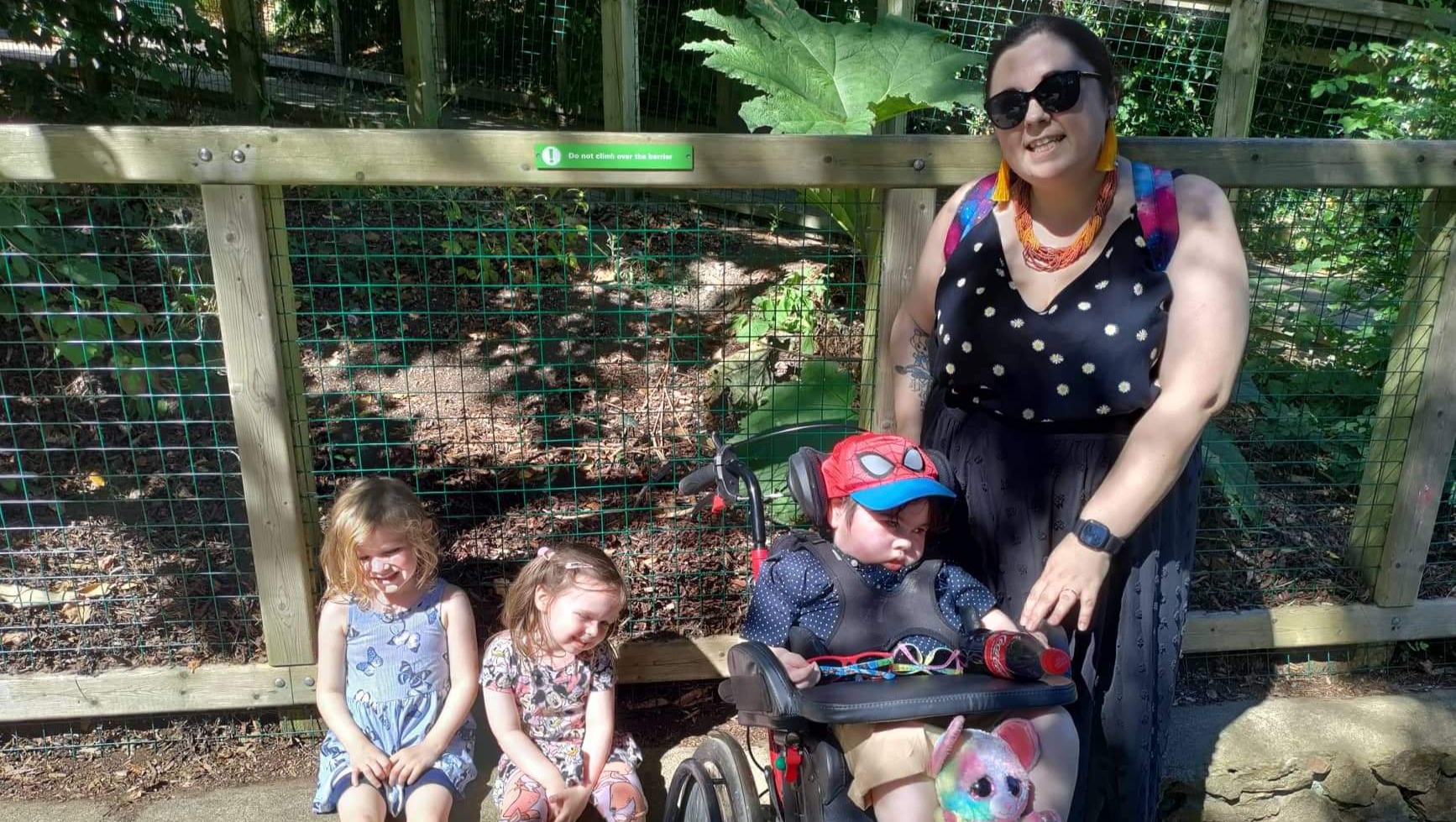 Fundraiser by Sinéad Henry : Walking 100kms to fix Nathan's washroom.