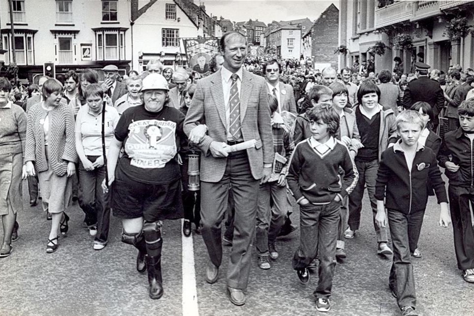 Fundraiser by Liam Lavery : Statue of Big Jack Charlton in his hometown
