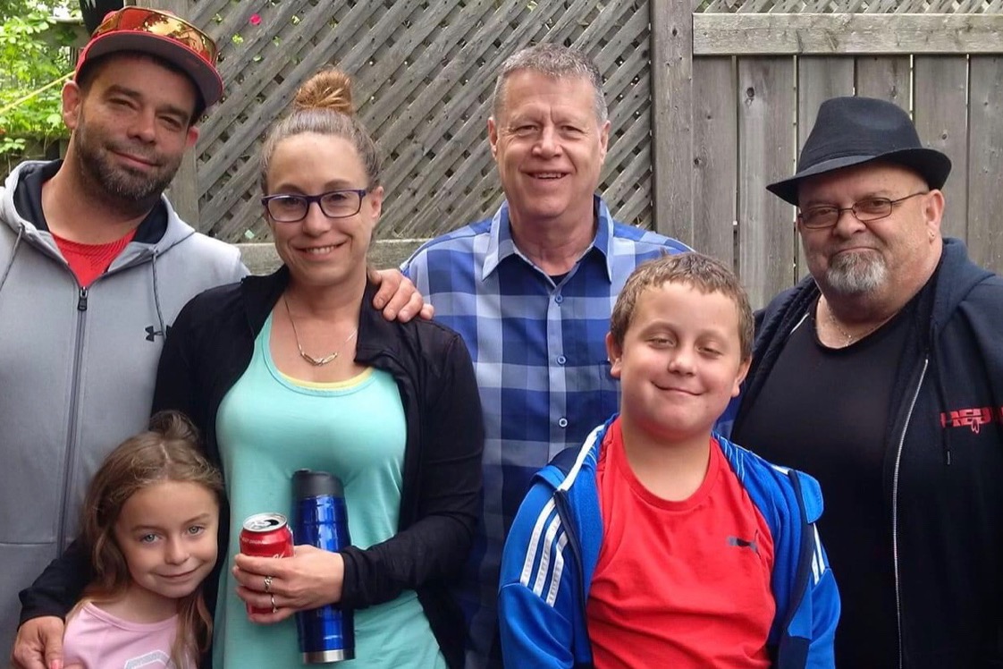 Fundraiser for Julie Thomas by Sharon Young : Family of Dave Thomas