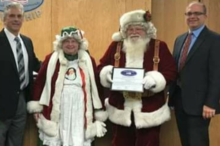 Campaña de Julianne Hicks : Giving Back to our C.S. Santa, Chuck Tubbs
