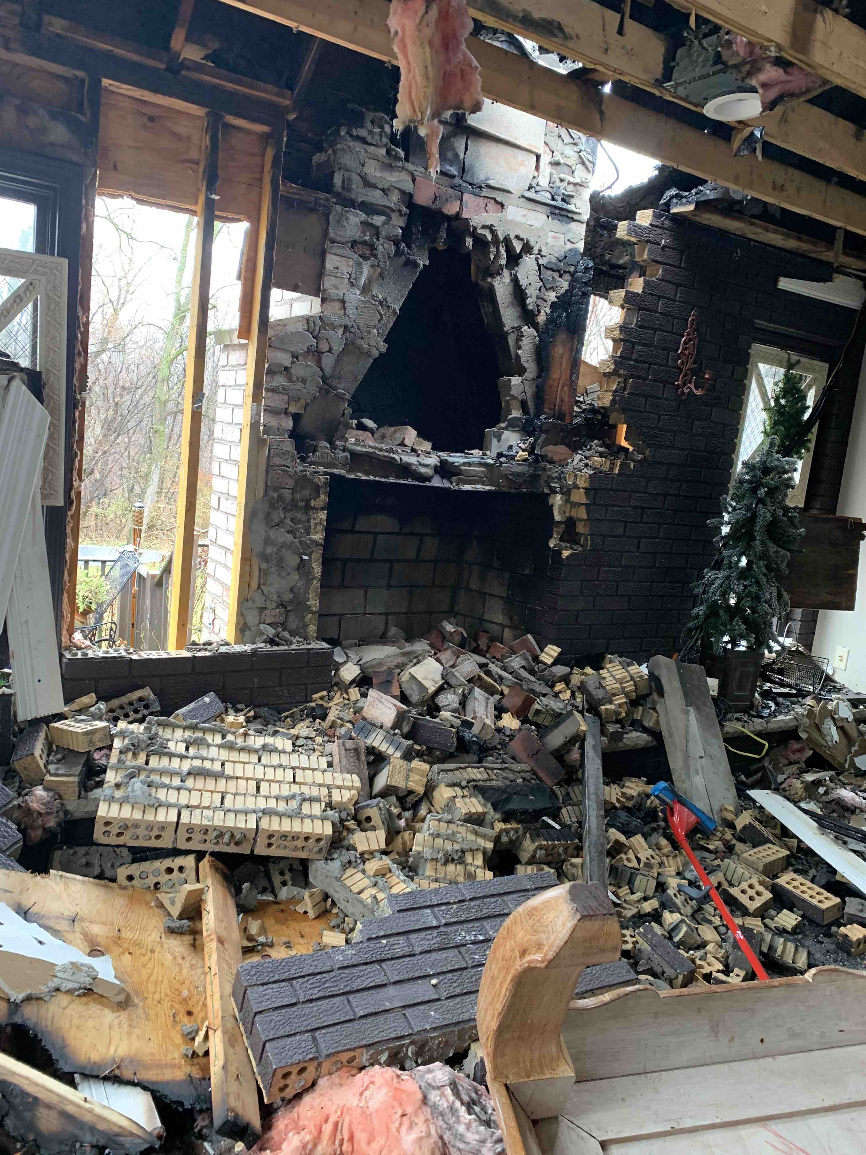 Fundraiser for Erica Tickner by Christine Boev : Devastating house fire