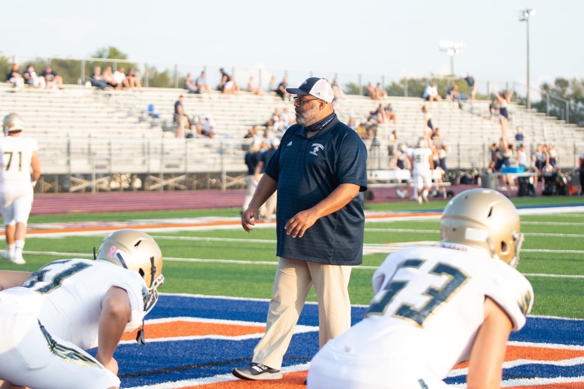 Fundraiser for Sonia Pillow by Stephanie Manis : Support for Coach Pillow