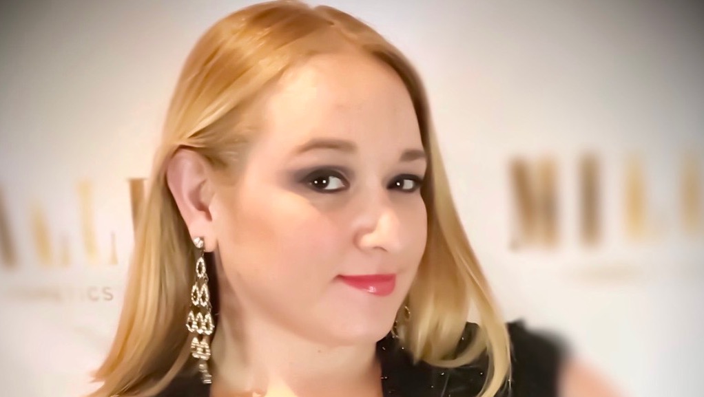 Fundraiser by Julia Hearn : Veronica Thacker’s Funeral Service