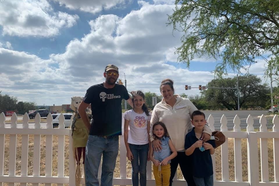 Fundraiser by Bianca Barta : Mathis Family Relief Fund