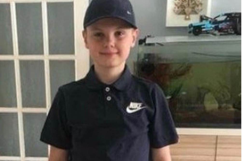 Fundraiser by Elaine Hutchings : Help unwell Charlie with his golf dream