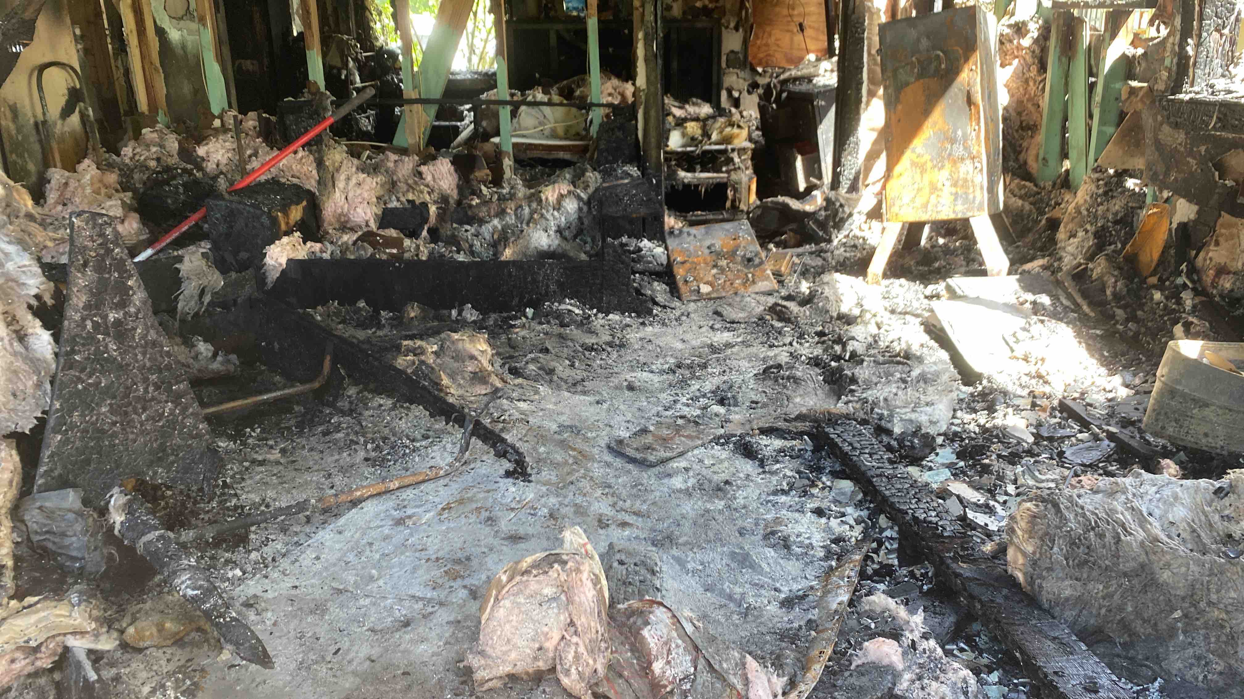 Fundraiser by Alissa Eaton : Help Larissa get some of her belongings back