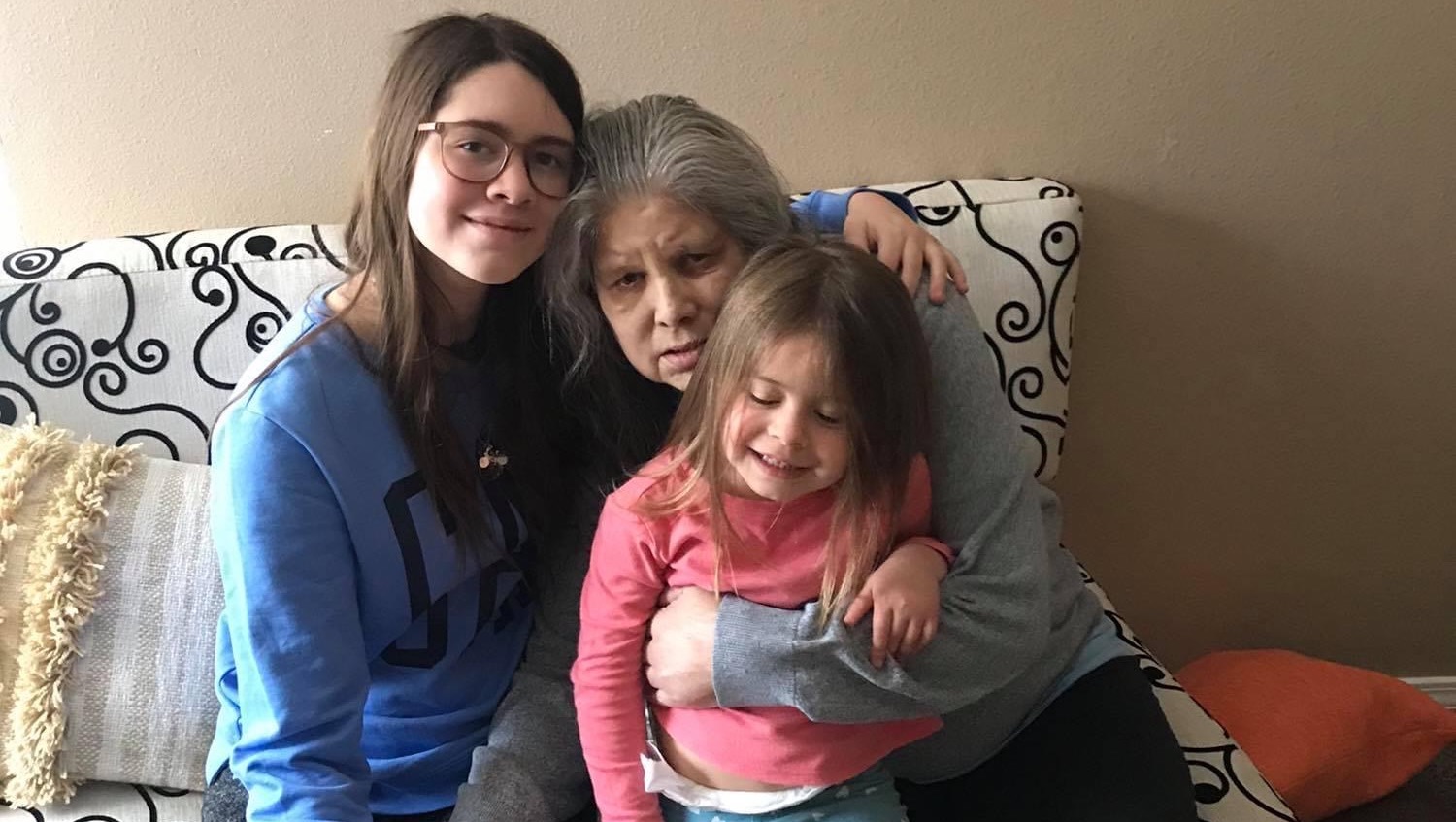 Fundraiser by Eduardo Nieves : Funeral service for Susan Estes