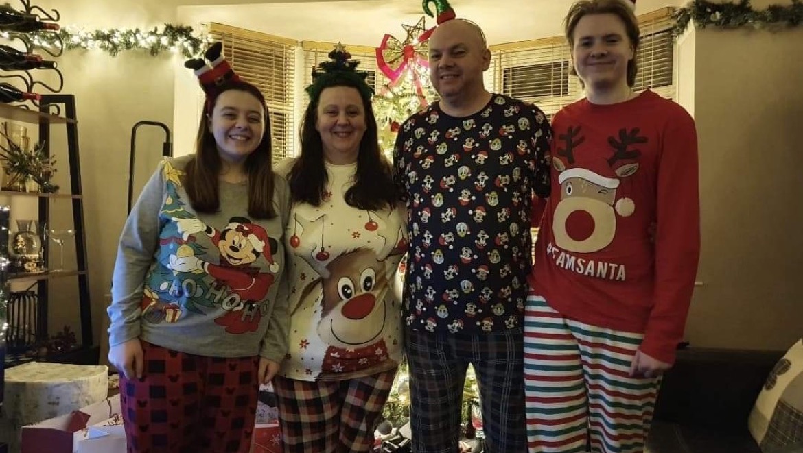 Fundraiser for Lisa Rowlands by Kelly Andrews : The Rowlands Family