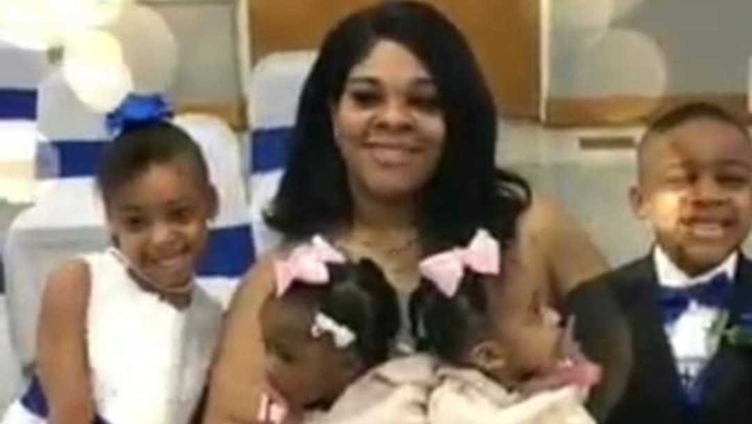 Fundraiser by Lateefah Muhammad : Burial for mother of five