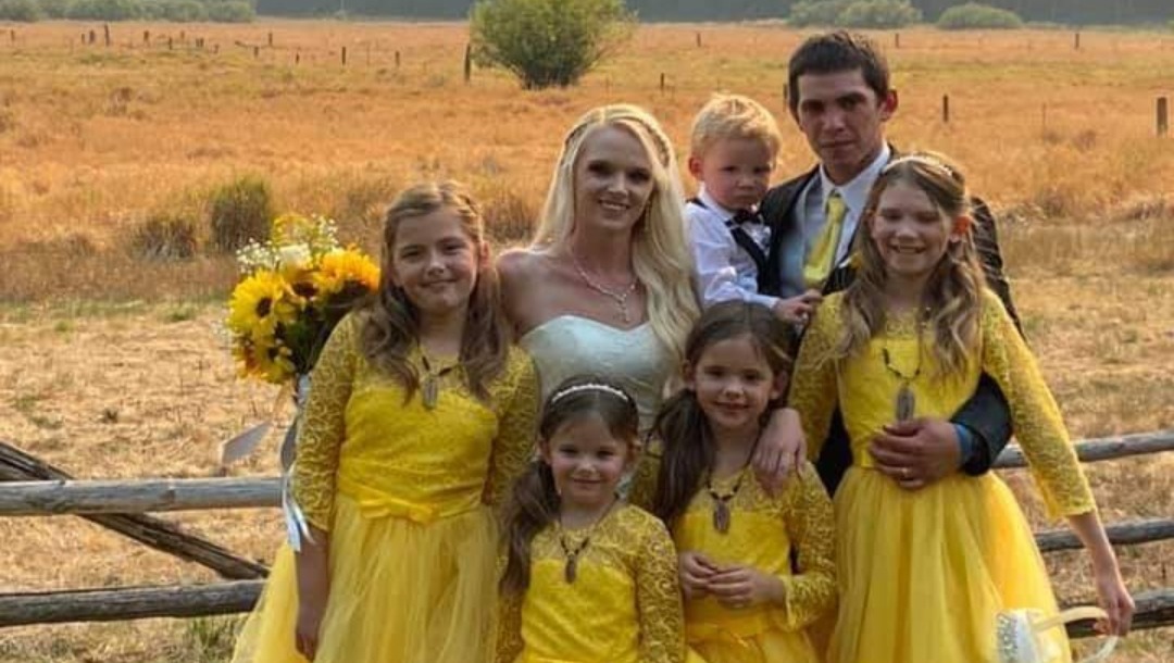 Fundraiser for April Hoffman by Amanda Boyd : Help support family who ...