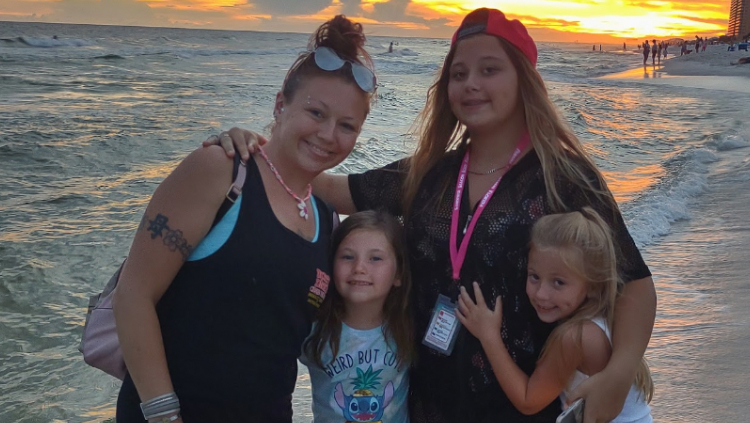 Fundraiser for Kristy Posey by Casey Stepp : Courtney Luthringer and kids