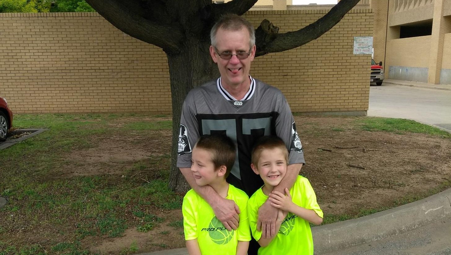 Fundraiser for Lucinda Combs by Chip Waterman : Ron with his twin boys ...